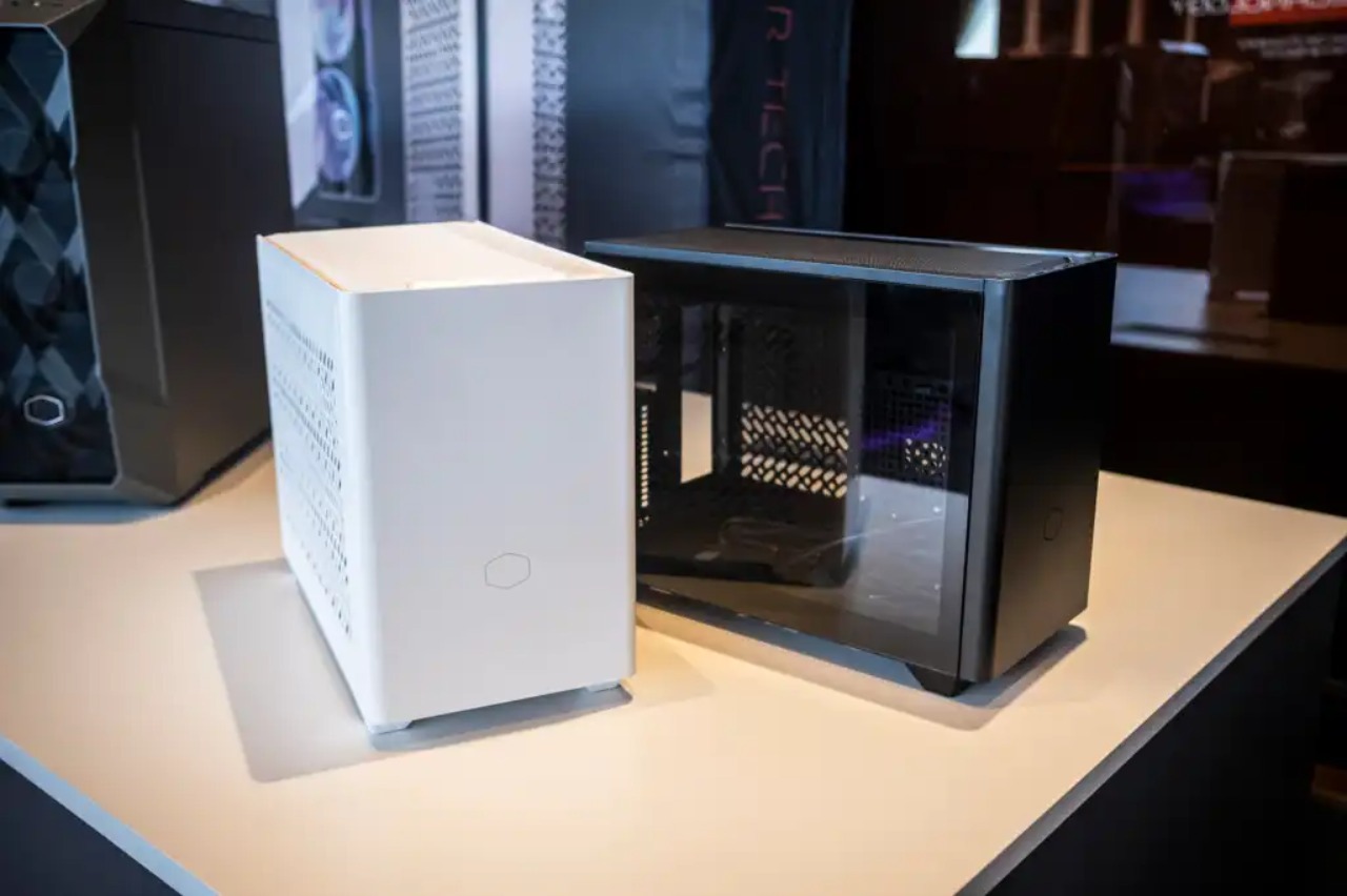 Cooler Master annuncia il nuovo NR200P V2 - Morethantech